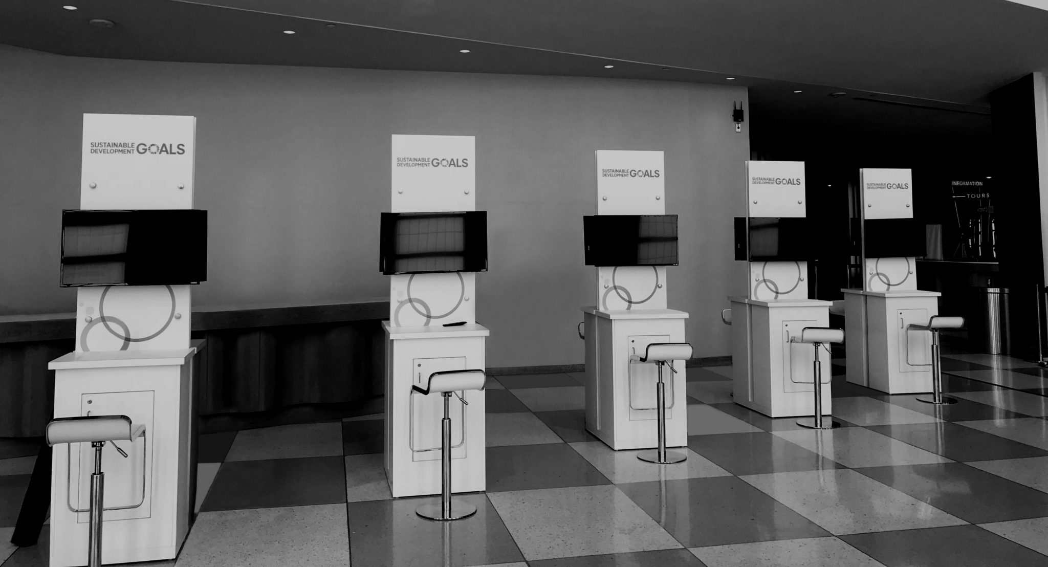 Custom Kiosks, Counters and Workstations - Exhibits, Graphics ...